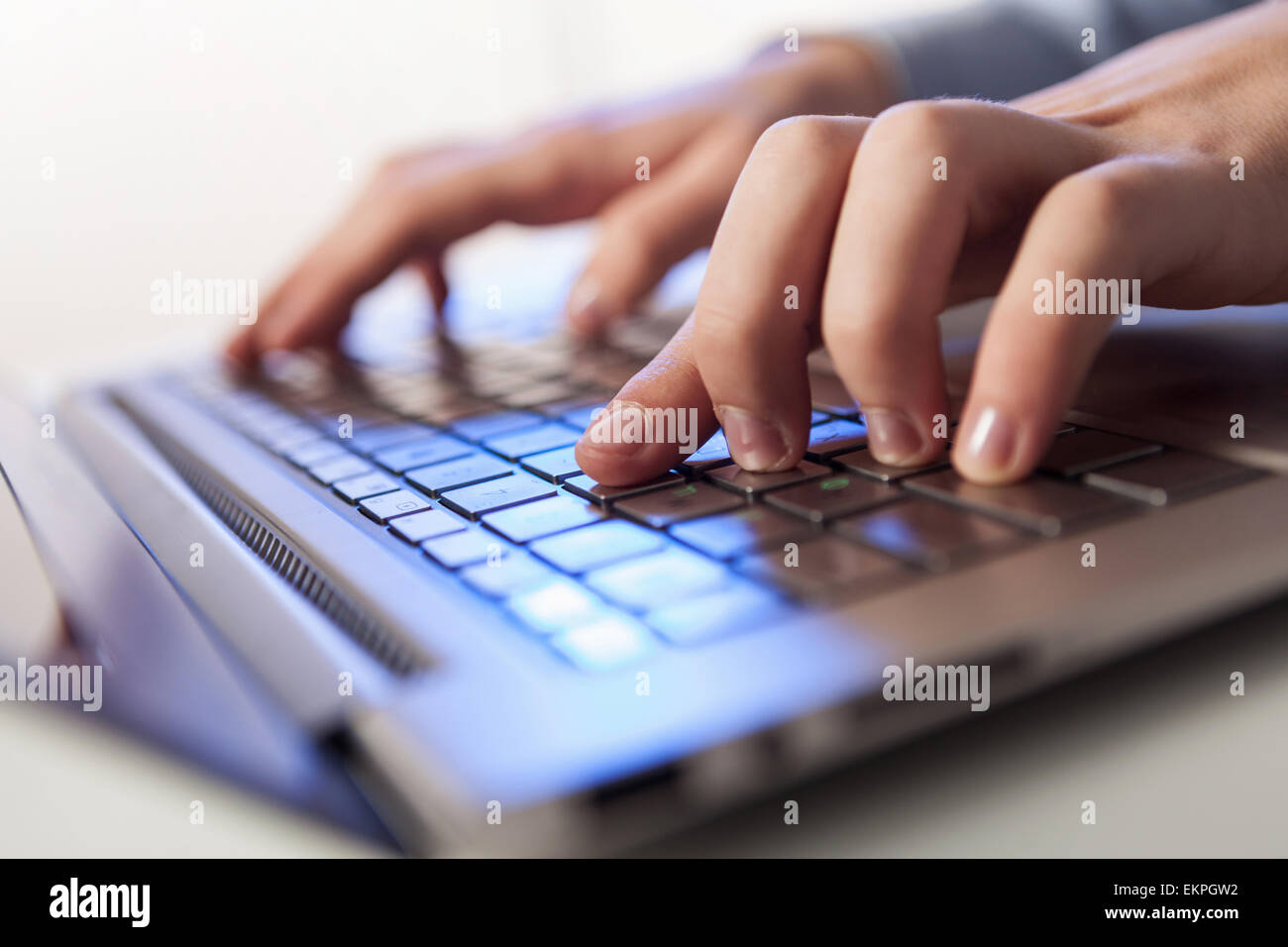 Click! Hands of a man on keyboard Stock Photo - Alamy