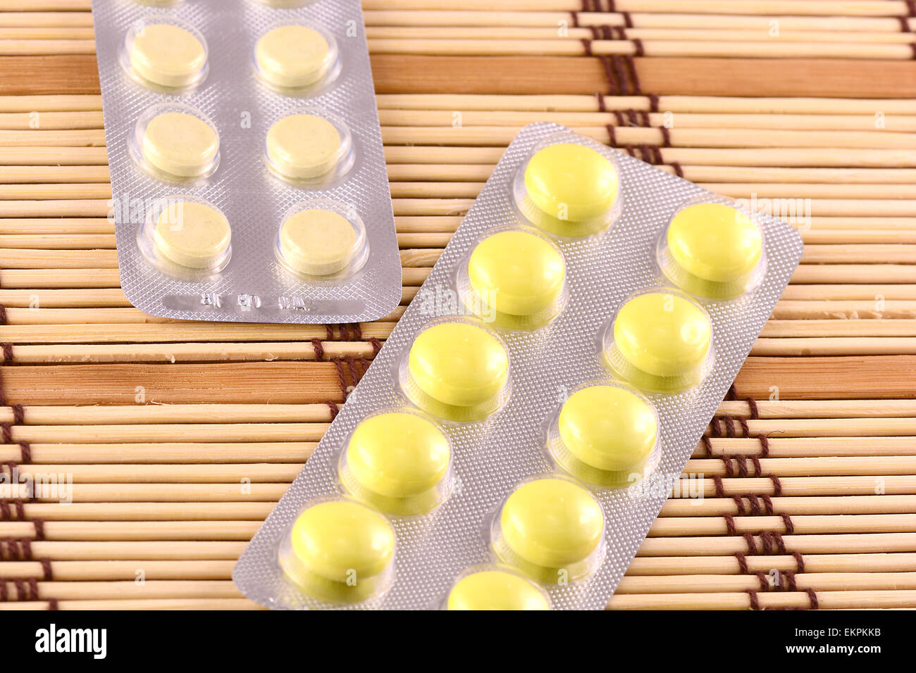 Medicinal pills piled up a bunch of closeup Stock Photo - Alamy