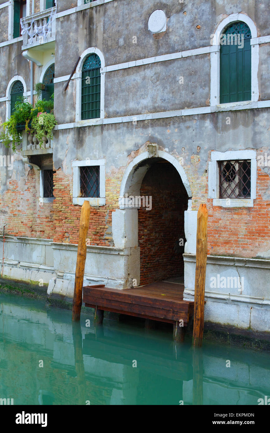 Borders basilica hi-res stock photography and images - Alamy