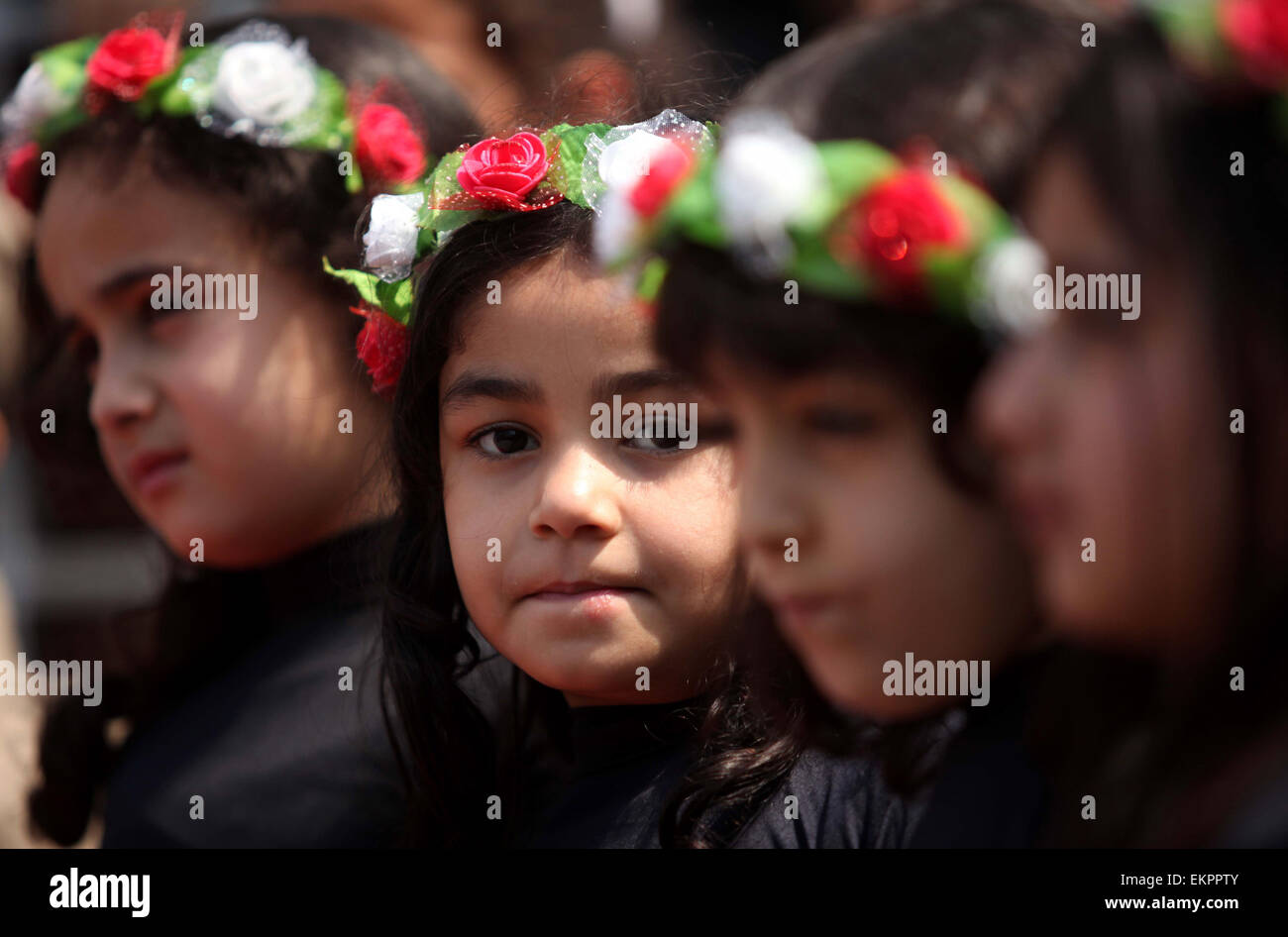 Gaza City, Gaza Strip. 13th Apr, 2015. Palestinian children take part ...