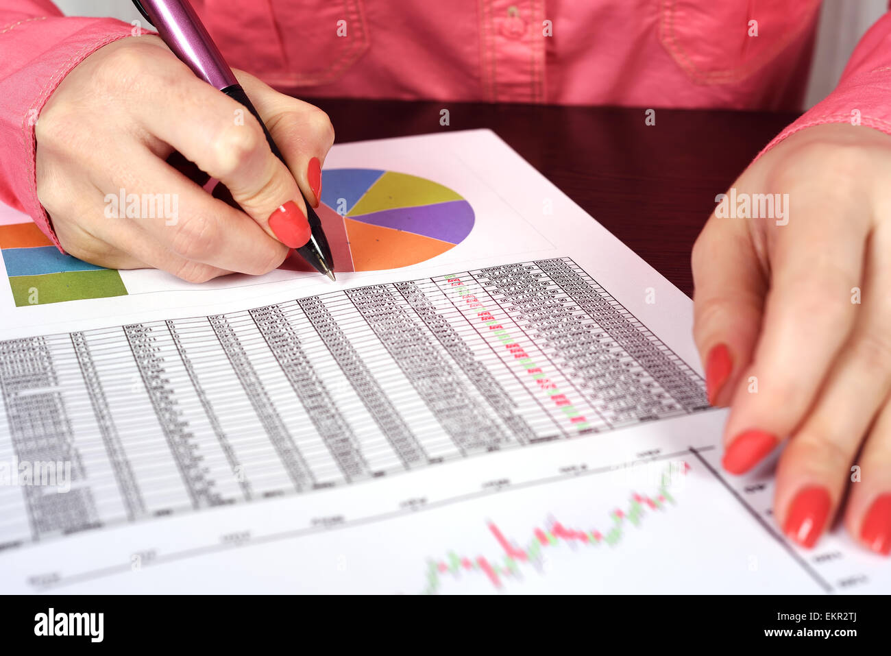 Income calculation hi-res stock photography and images - Alamy