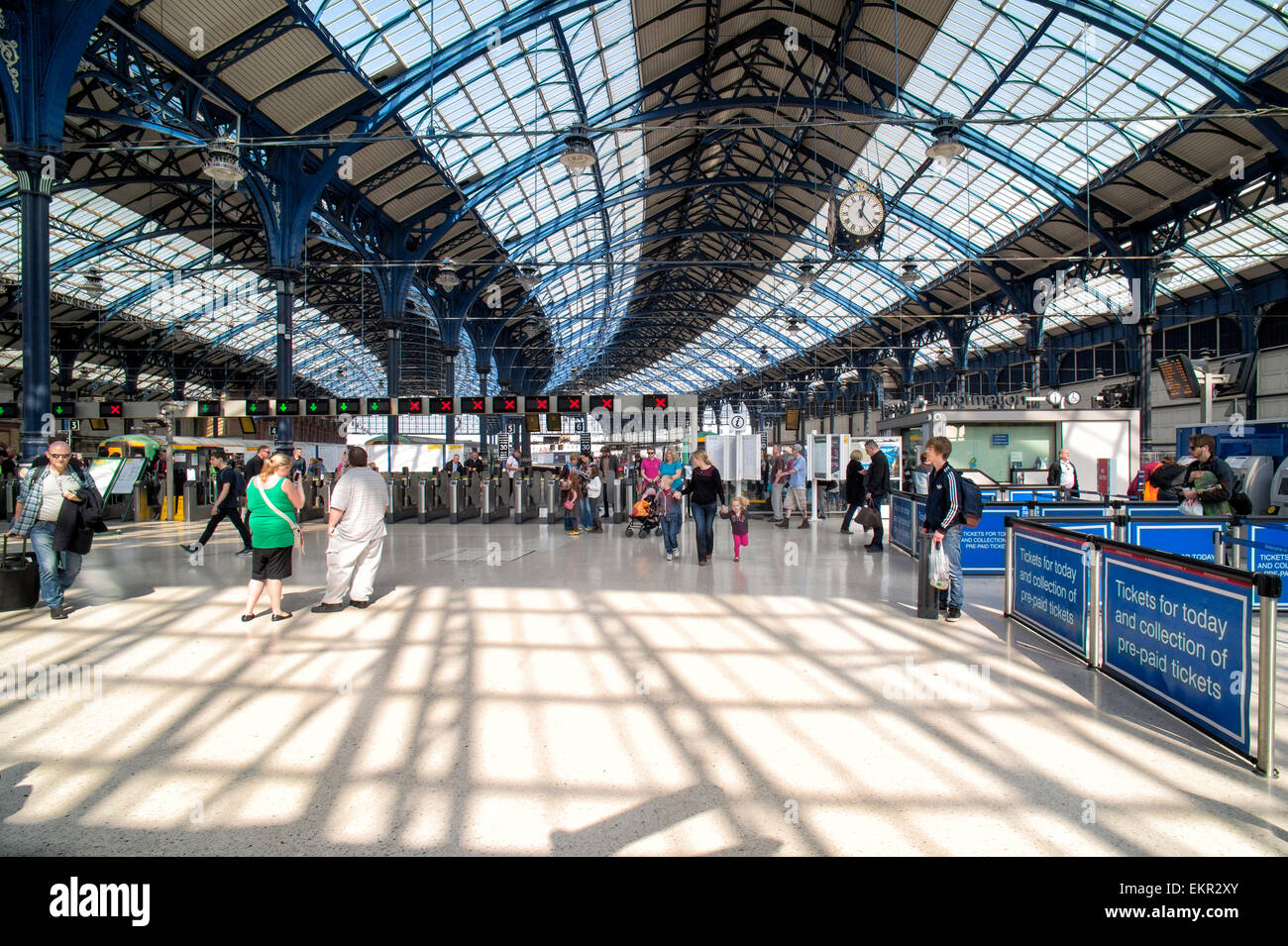 Brighton railway station Stock Photo - Alamy