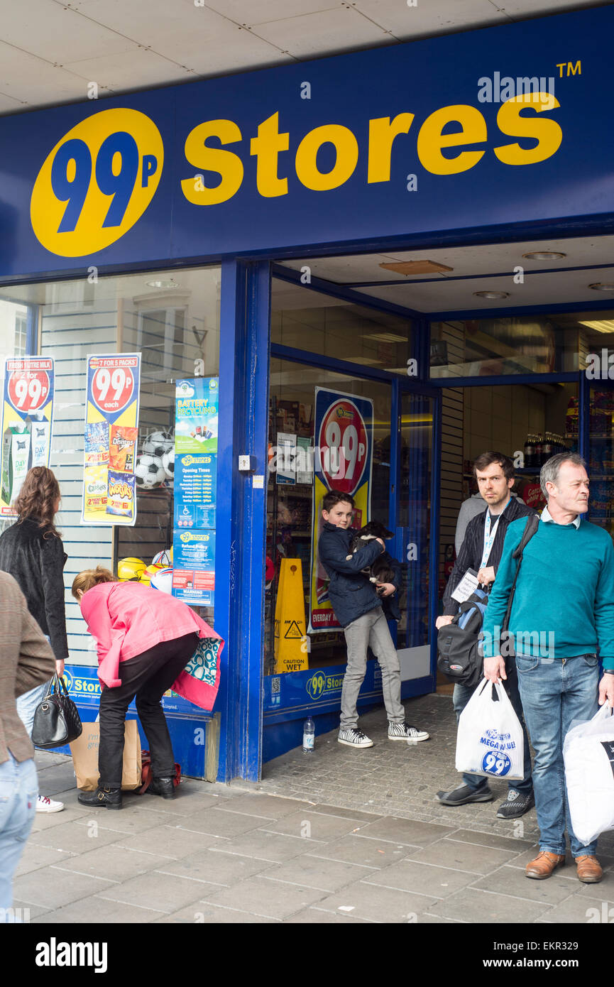 Shoppers Shop High Resolution Stock Photography and Images - Alamy