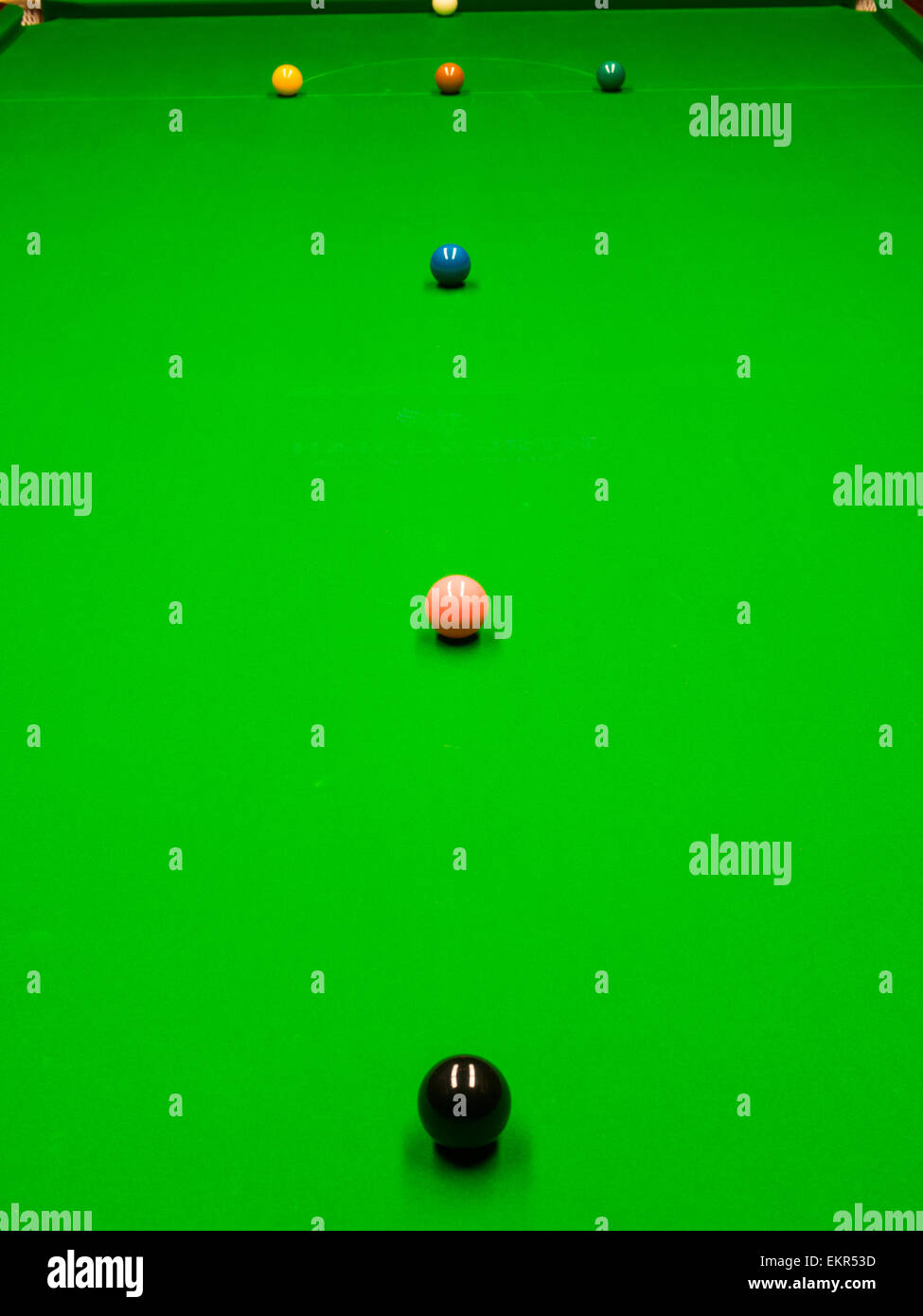 snooker table and balls Stock Photo - Alamy