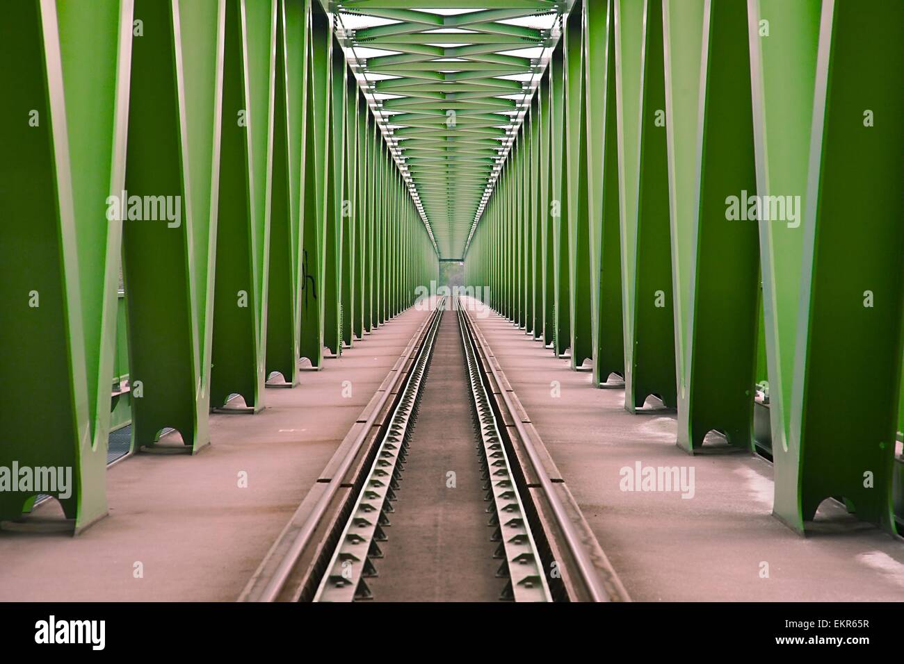 Steel rail hi-res stock photography and images - Alamy