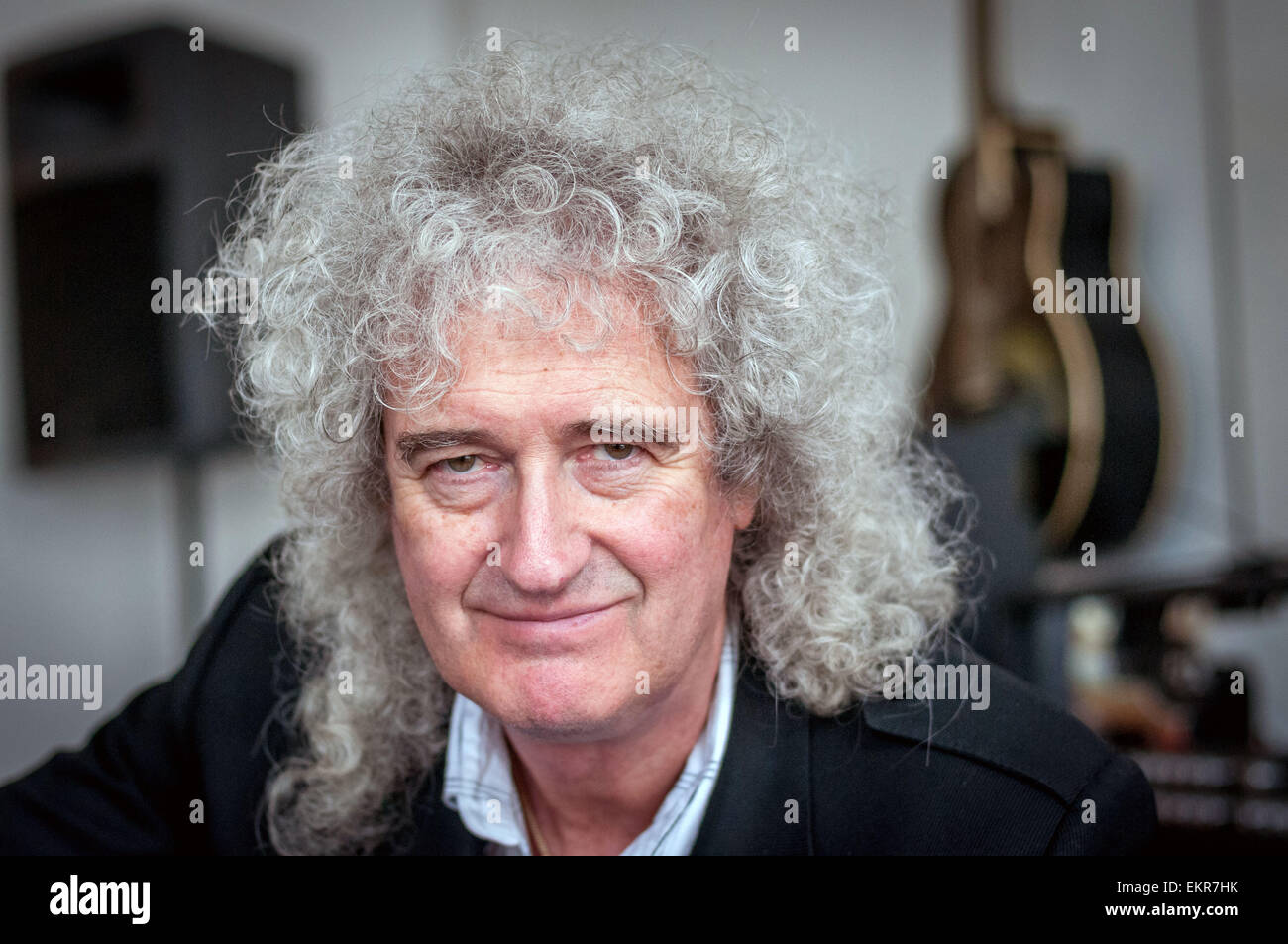 Brian may guitar hi-res stock photography and images - Alamy