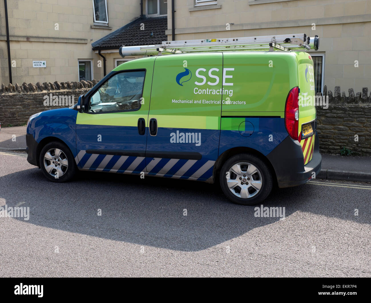 SSE Contracting Van Stock Photo - Alamy