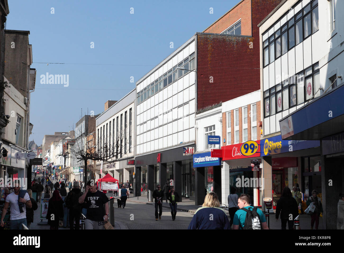 Pedestrianised high street hi-res stock photography and images - Alamy