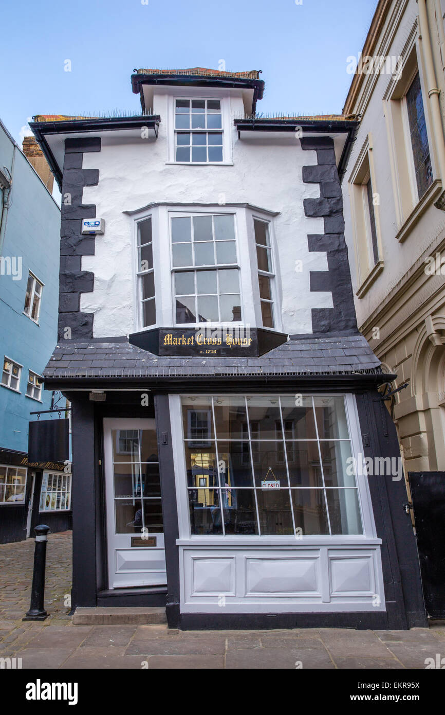 Unbalanced hi-res stock photography and images - Alamy