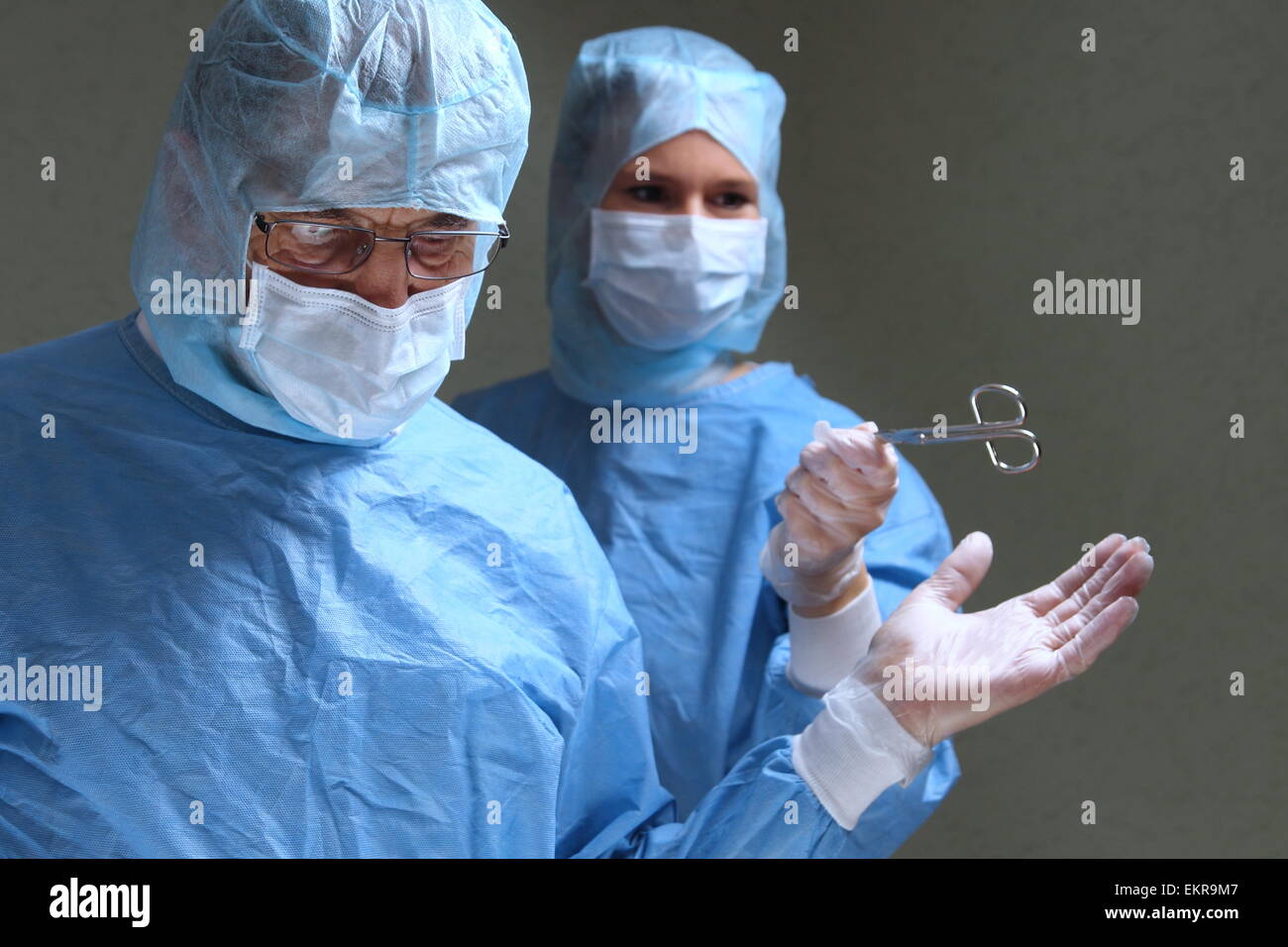 Chief surgical resident hi-res stock photography and images - Alamy