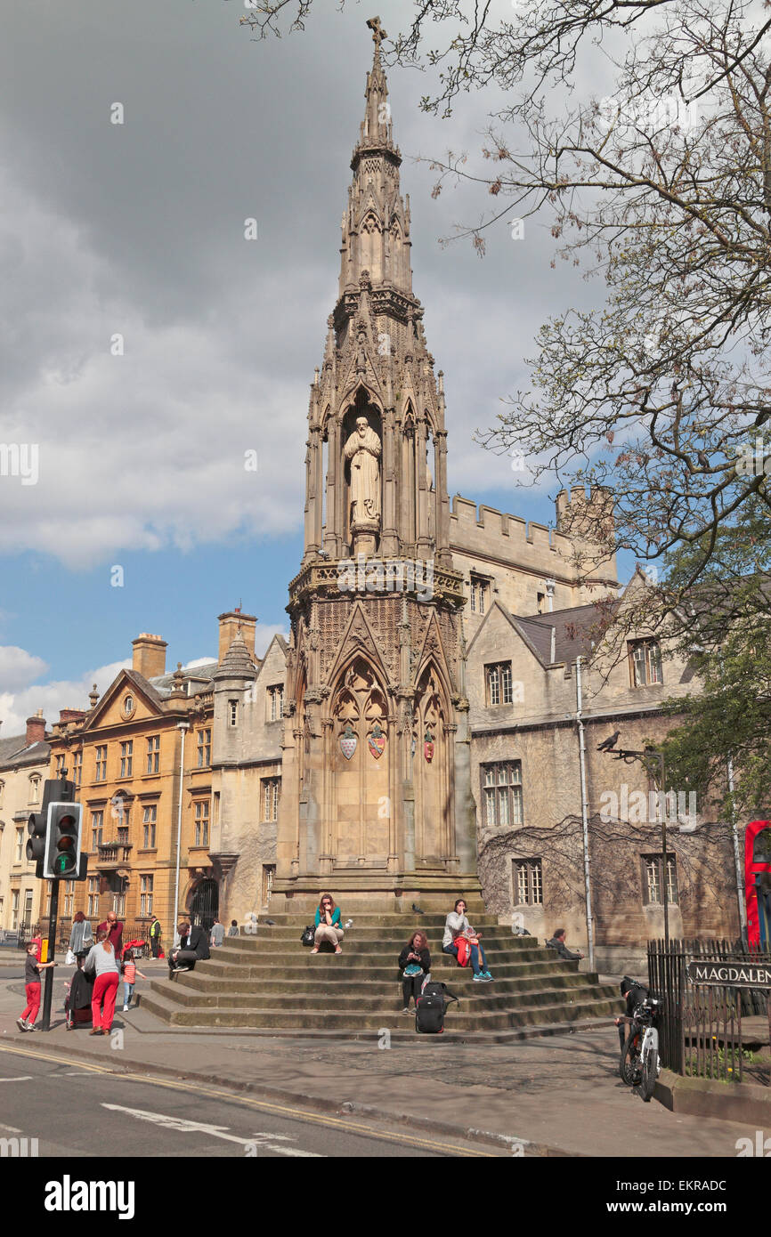 The Martyrs Memorial on the junction of St Giles', Magdalen Street and ...