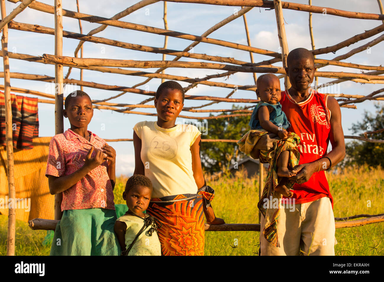 Poor african family hi-res stock photography and images - Alamy