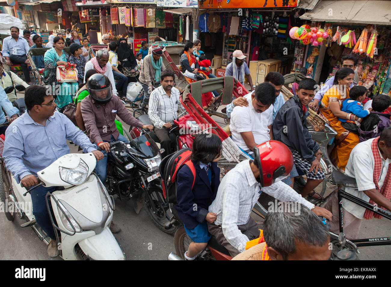 Congested street hi-res stock photography and images - Alamy