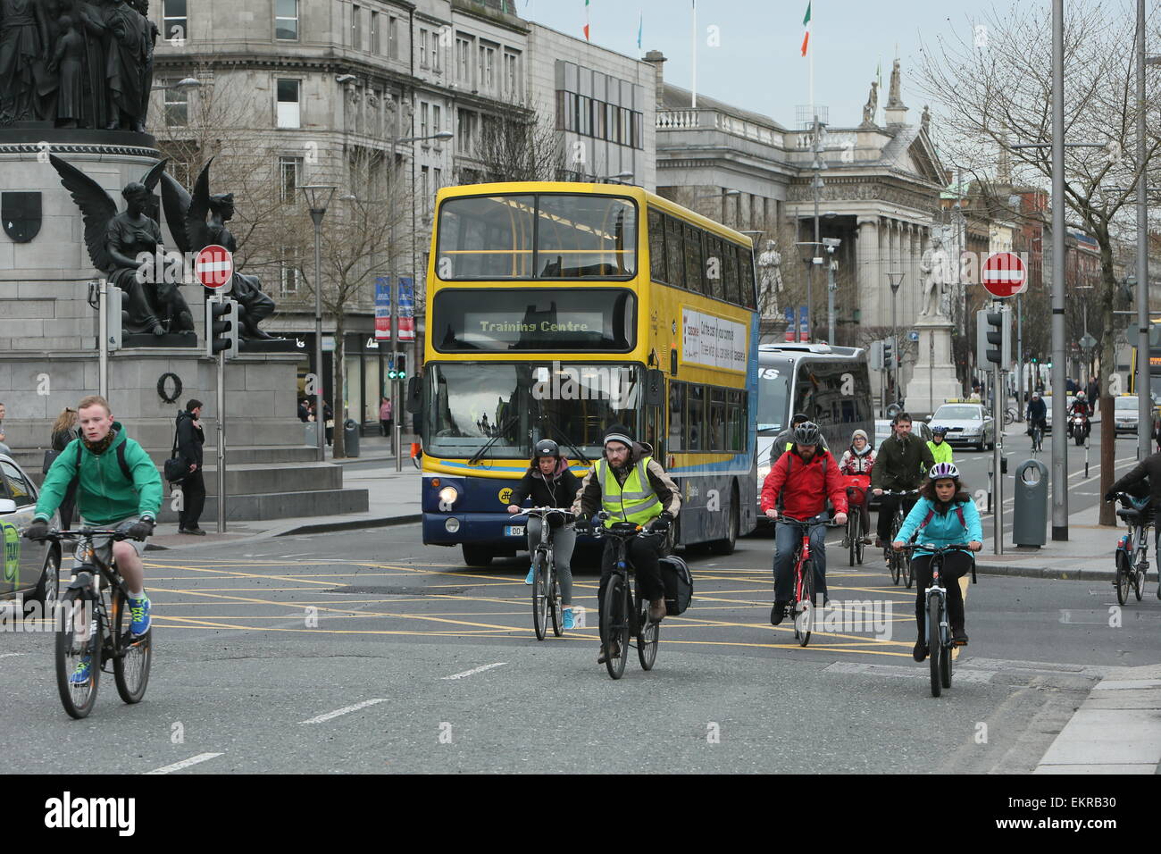 Bus strike dublin hi-res stock photography and images - Alamy