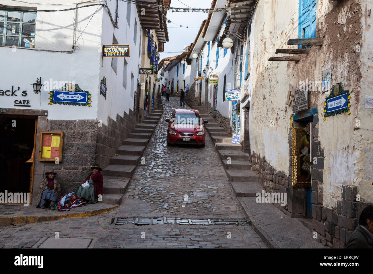 Cusco street scene hi-res stock photography and images - Alamy