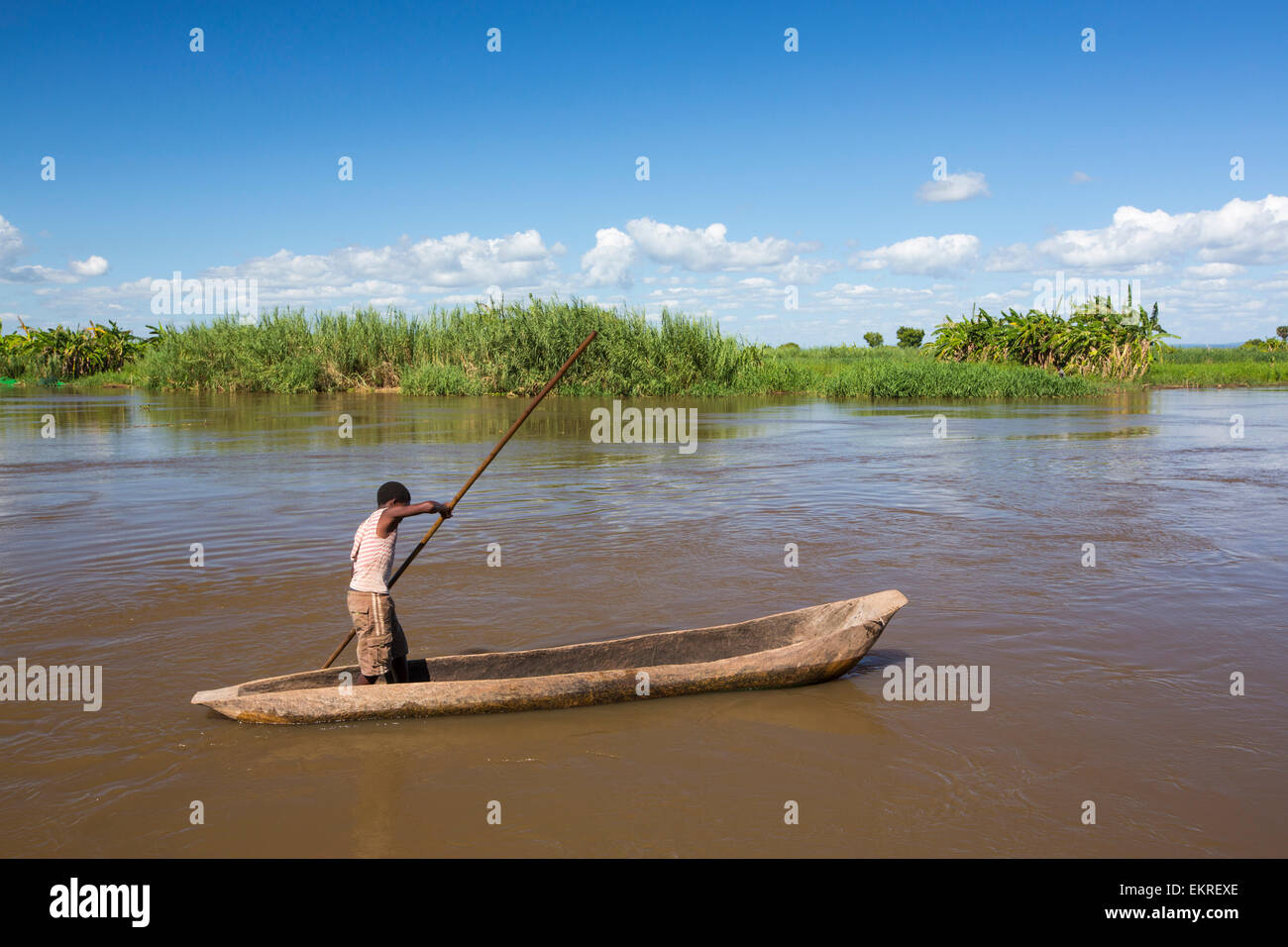 A dug out canoe on the Shire River, in Nsanje, Malawi Stock Photo - Alamy