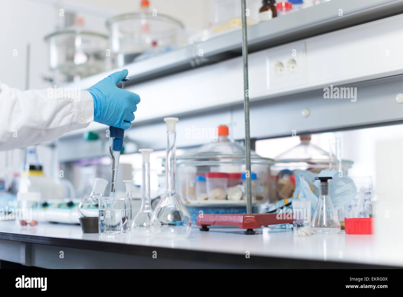 Laboratory investigation hi-res stock photography and images - Alamy