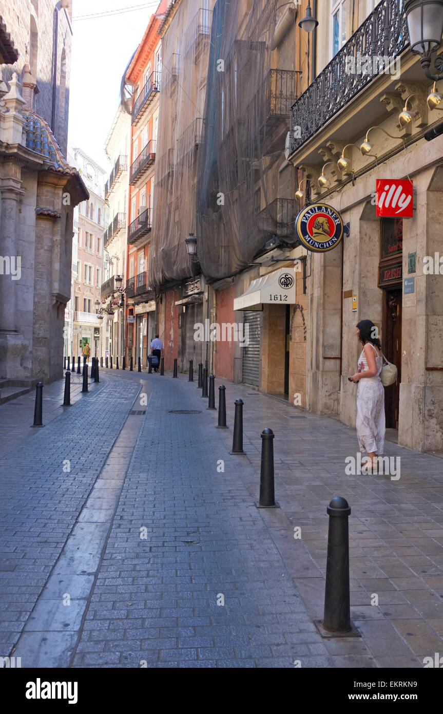 Narrow Streets Spain Stock Photos & Narrow Streets Spain Stock Images ...