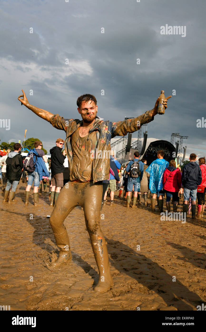 Rain glastonbury festival worthy farm hi-res stock photography and ...