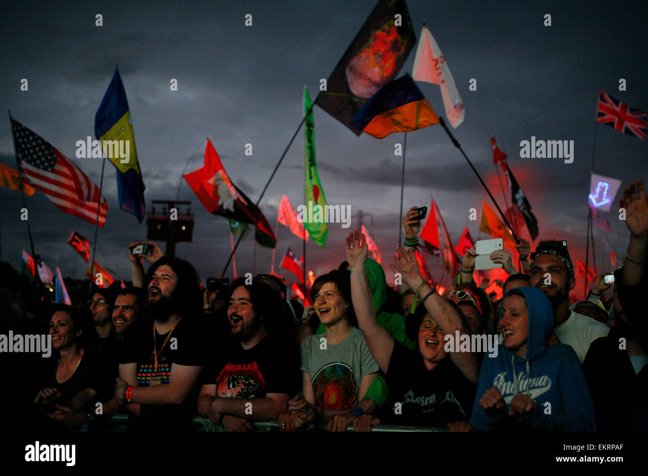 Frontrow: Listening to 'Metallica.' Stock Photo - Alamy