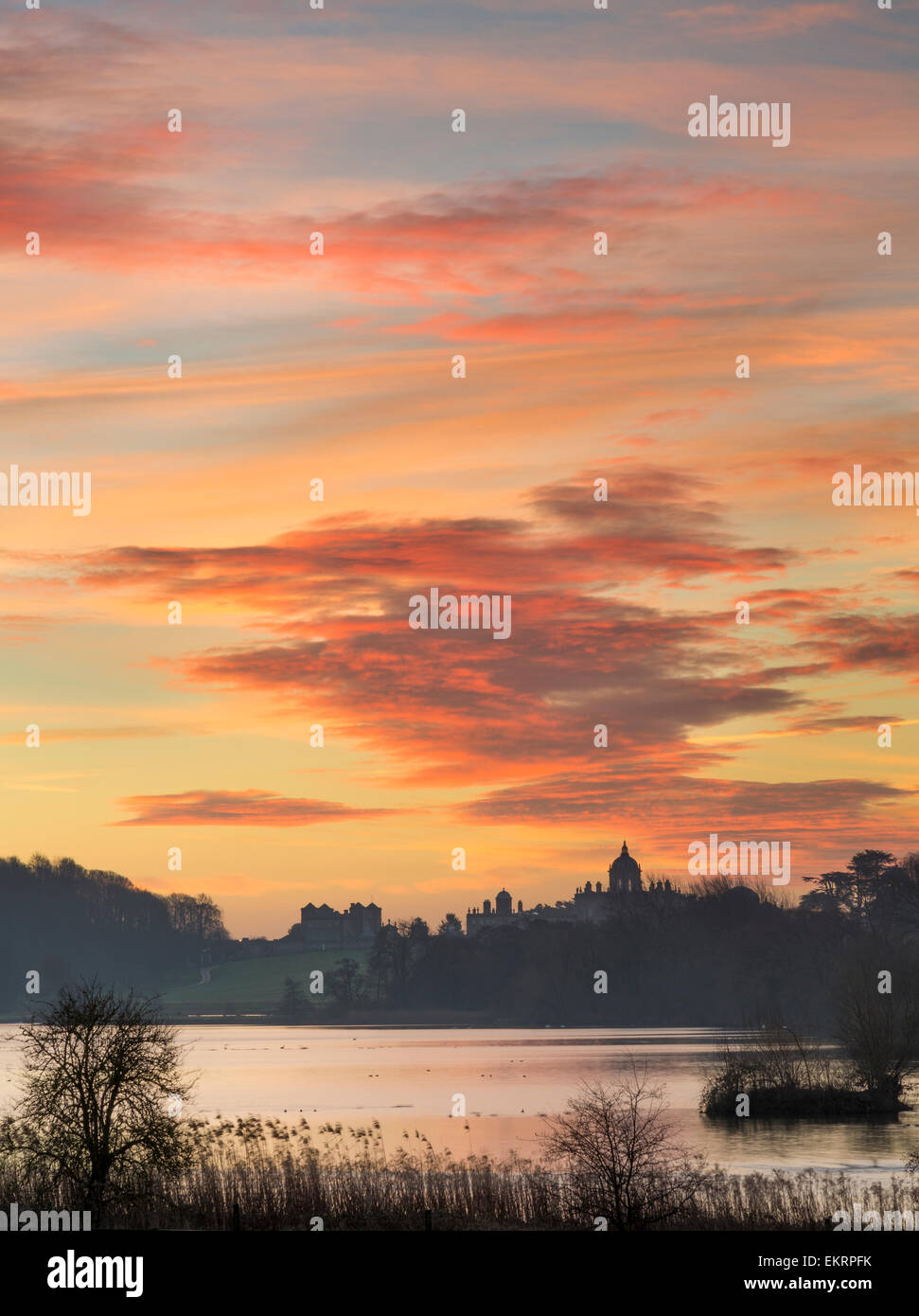 Castle Howard winter sunrise across the Great Lake Stock Photo - Alamy