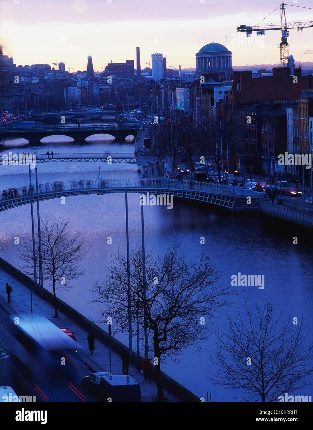 Dublin city river liffey bachelors walk hi-res stock photography and ...