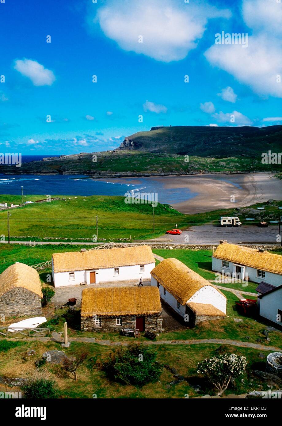 Glencolmcille folk village hi-res stock photography and images - Alamy