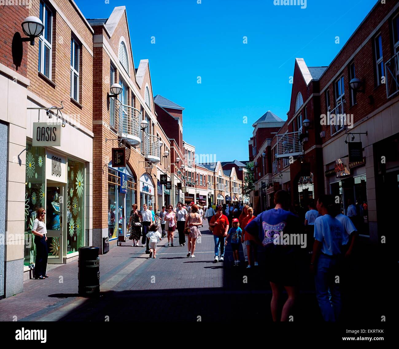 People Shopping In Limerick Town Stock Photo - Alamy