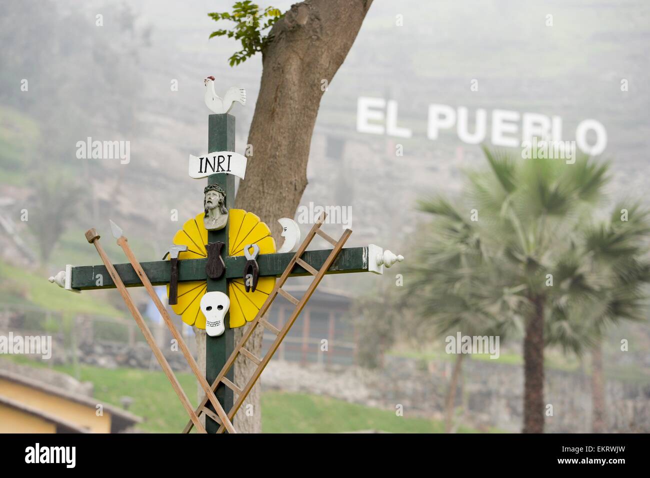 Peru cemeteries hi-res stock photography and images - Alamy