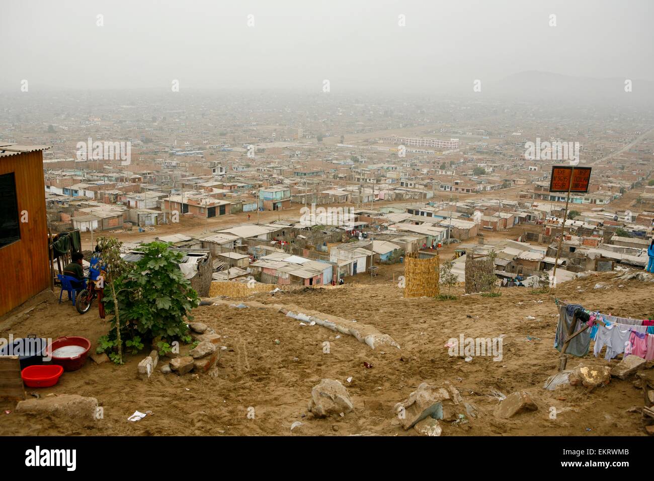 Shack lima peru hi-res stock photography and images - Alamy