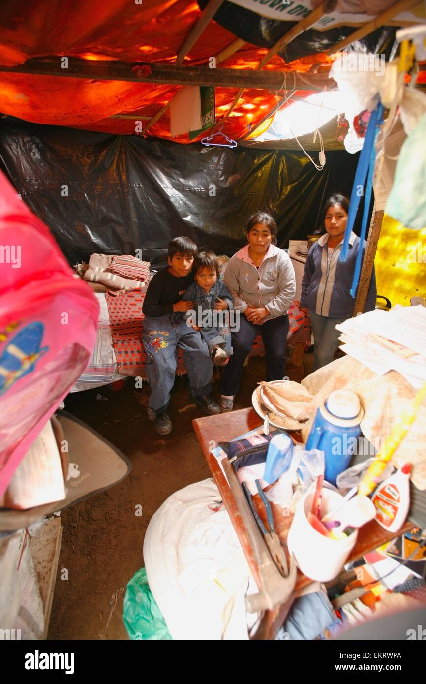 Poverty stricken family hi-res stock photography and images - Alamy