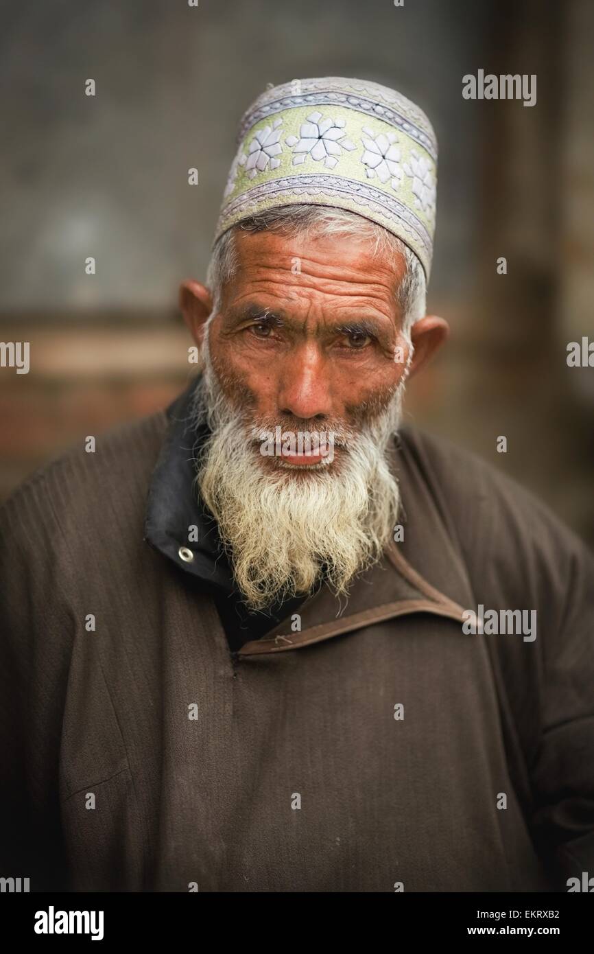 Portrait Of Senior Muslim Man Stock Photo - Alamy