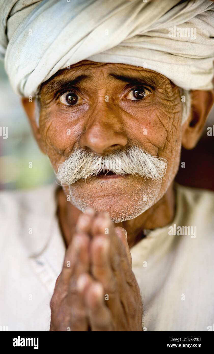 Man Wearing A Turban Stock Photo - Alamy