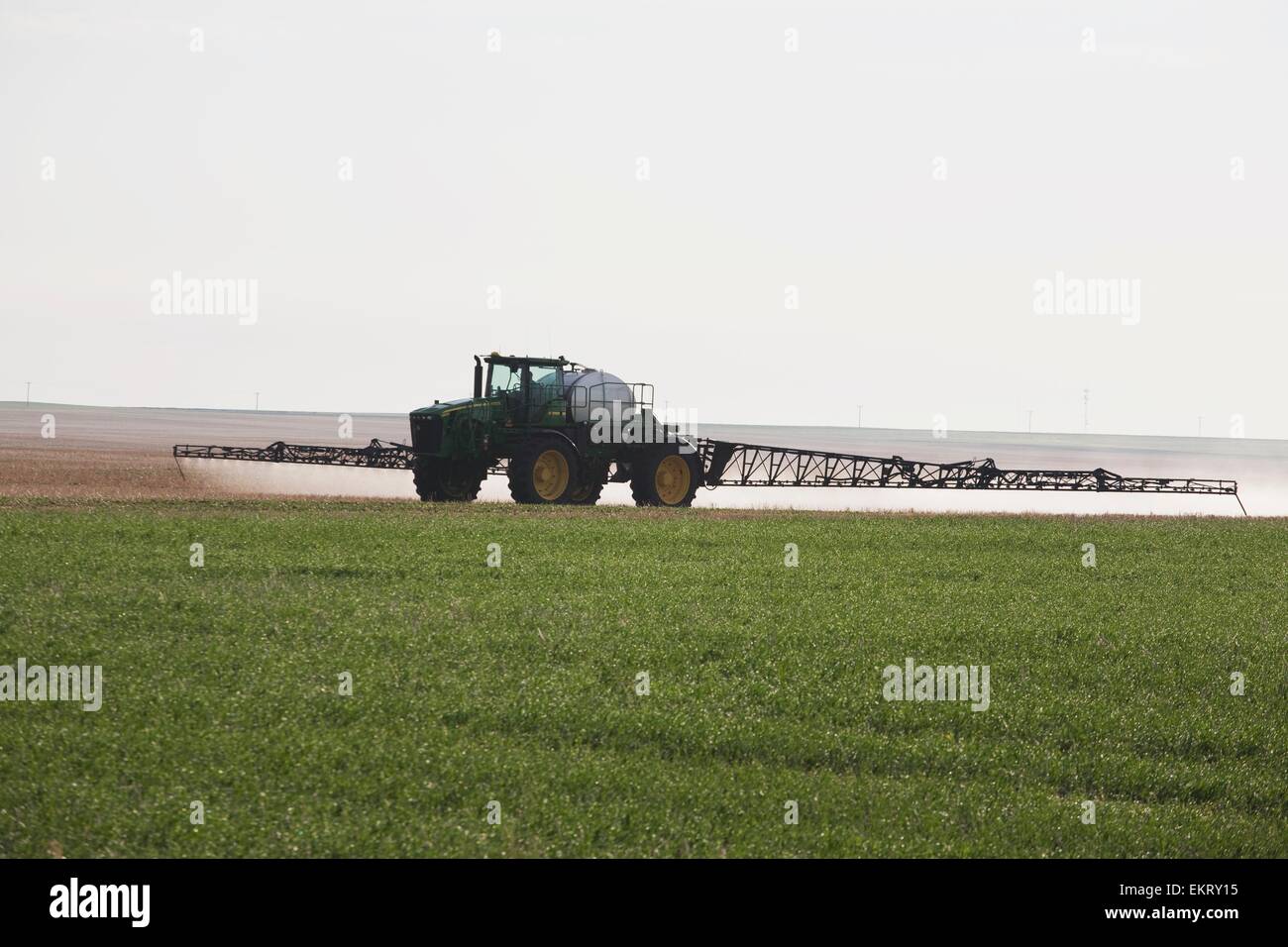 Spraying crops north america hi-res stock photography and images - Alamy