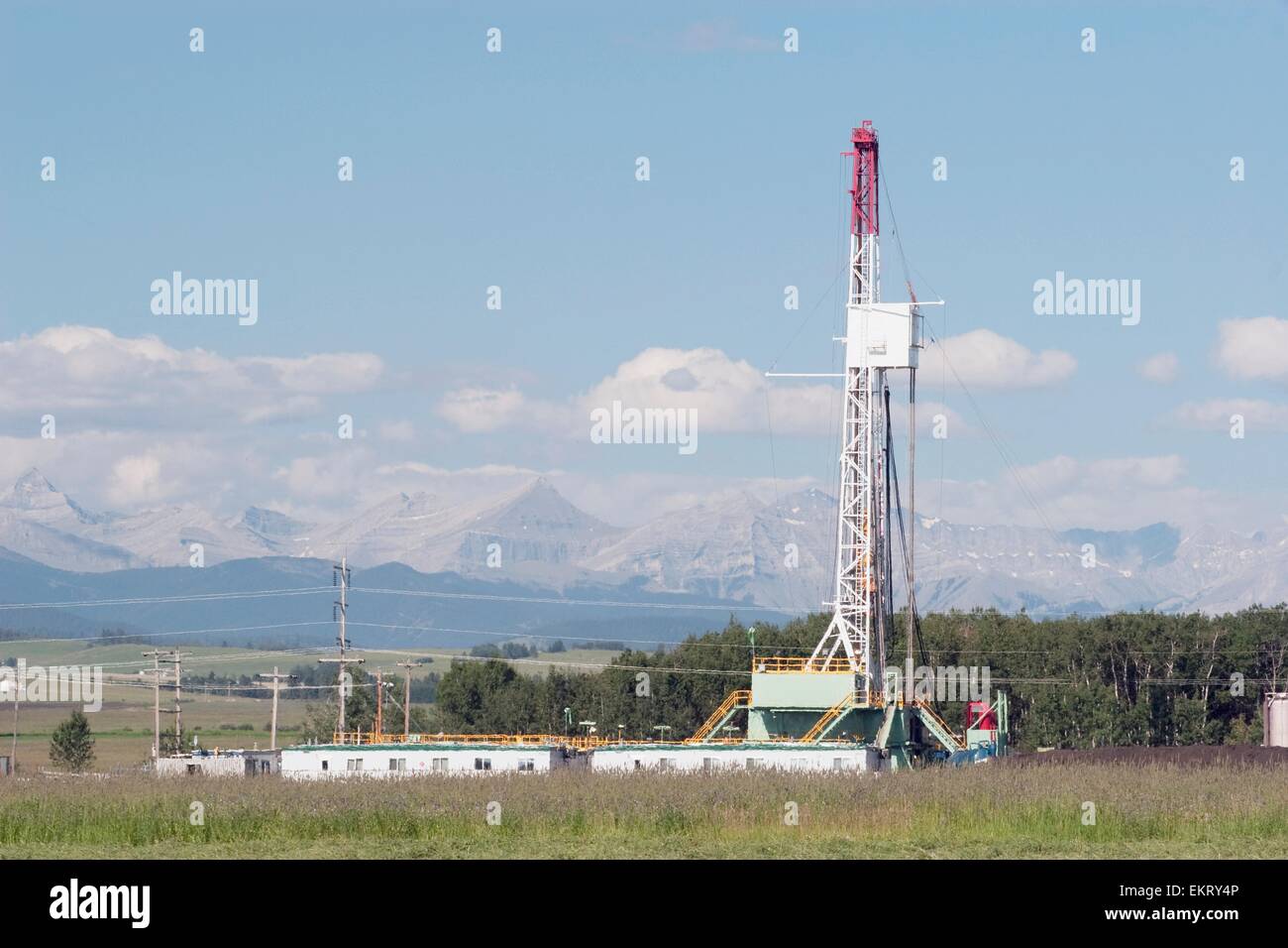Drilling towers hi-res stock photography and images - Alamy