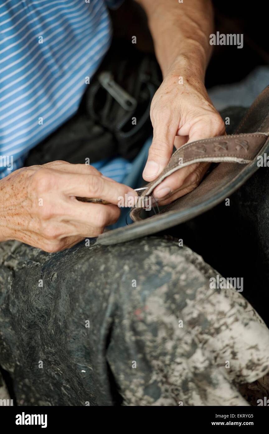 Shoe fix shoes fixing hi-res stock photography and images - Alamy