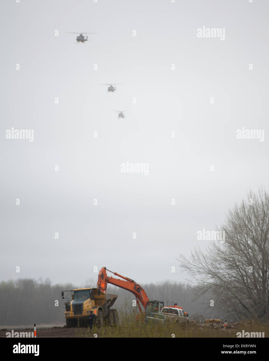 Aircraft tractors hi-res stock photography and images - Alamy