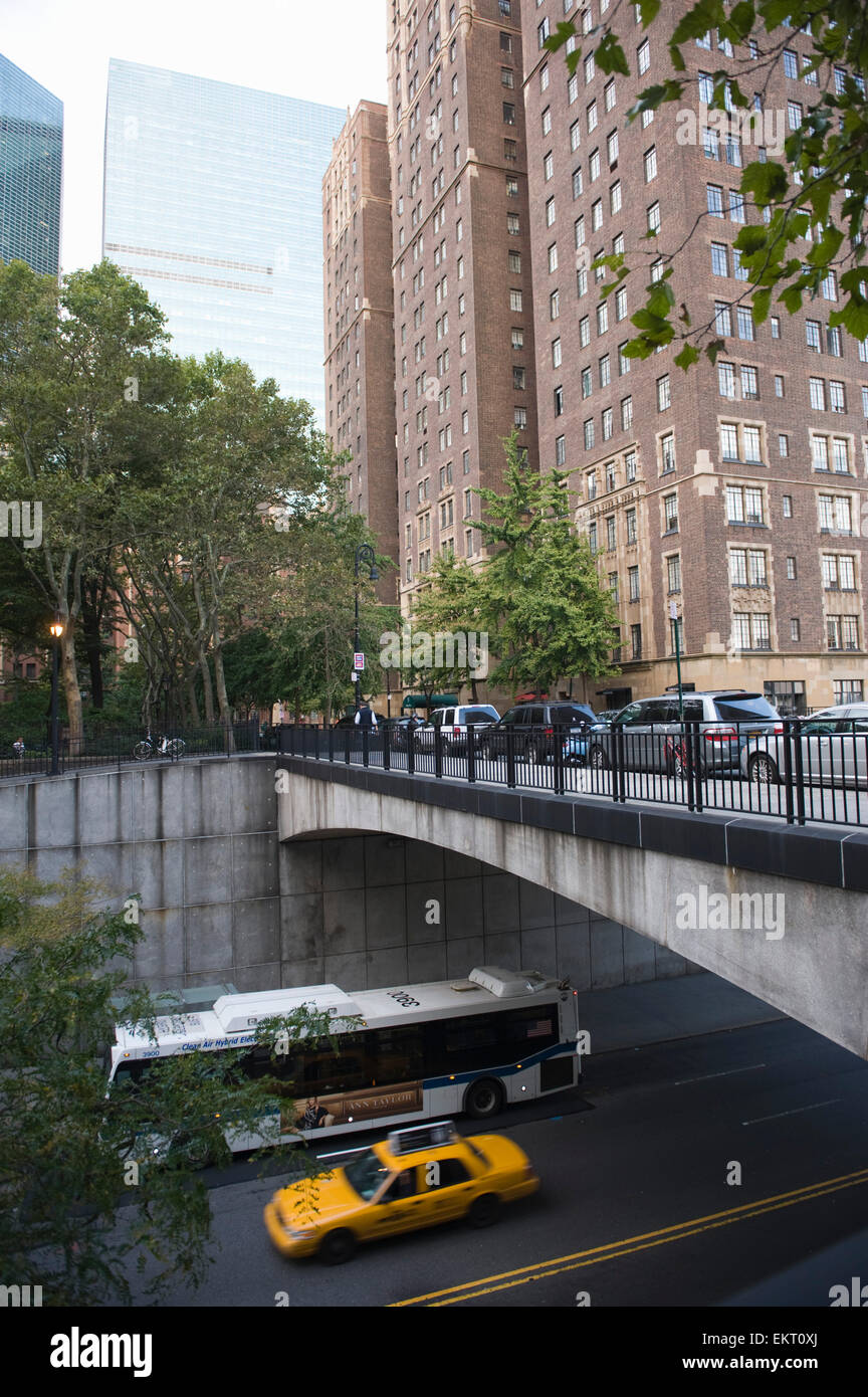 Tudor City Place Bridge Over East 42Nd Street In New York City, New ...