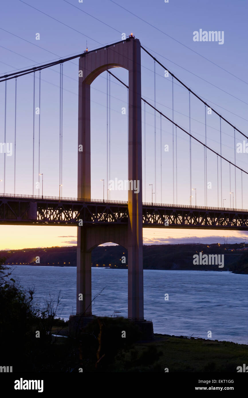 Pierre laporte bridge québec hi-res stock photography and images - Alamy