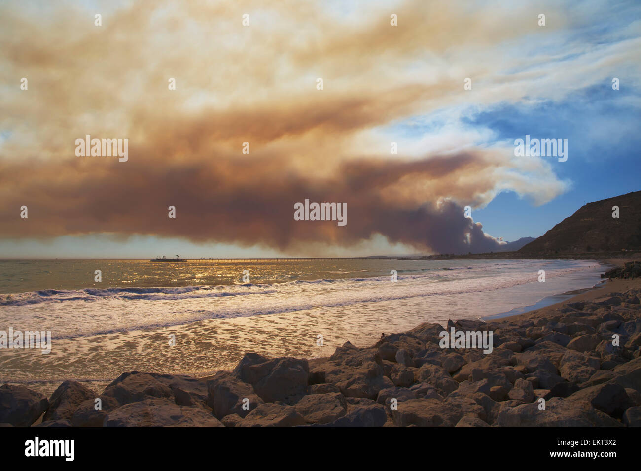 Jesusita fire hi-res stock photography and images - Alamy