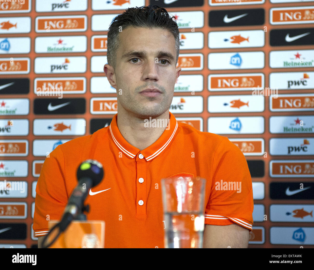 Dutch soccer player Robin van Persie preparing with the Dutch National ...