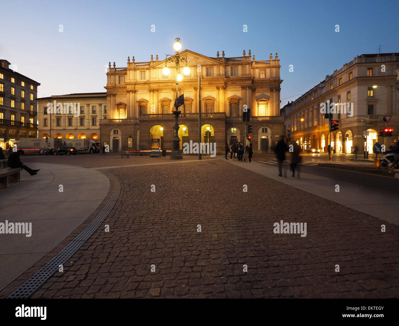 Milan opera house hi-res stock photography and images - Alamy