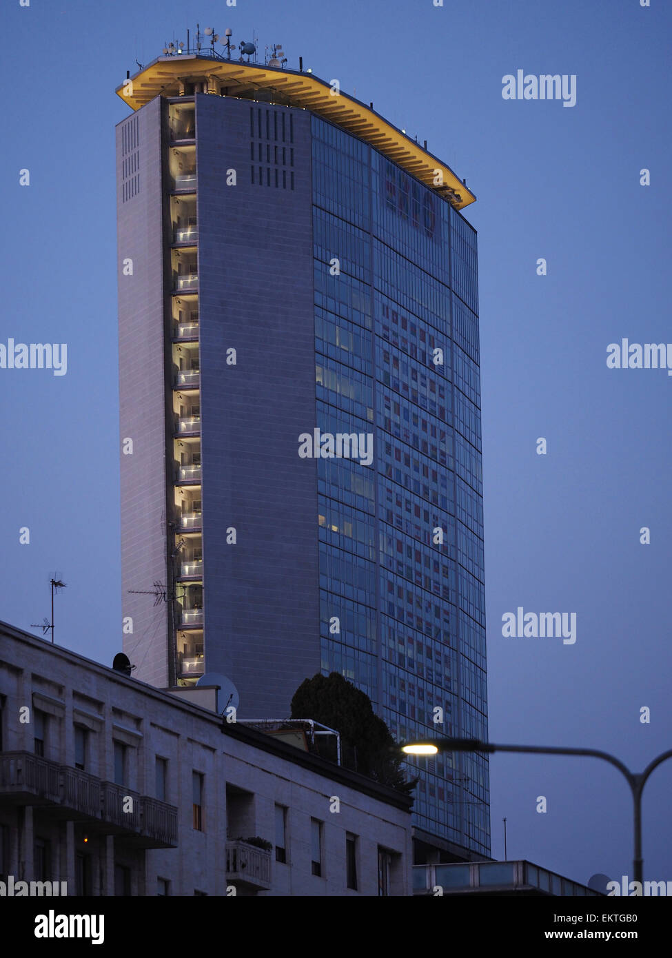 Pirelli Tower Milan Stock Photos & Pirelli Tower Milan Stock Images - Alamy