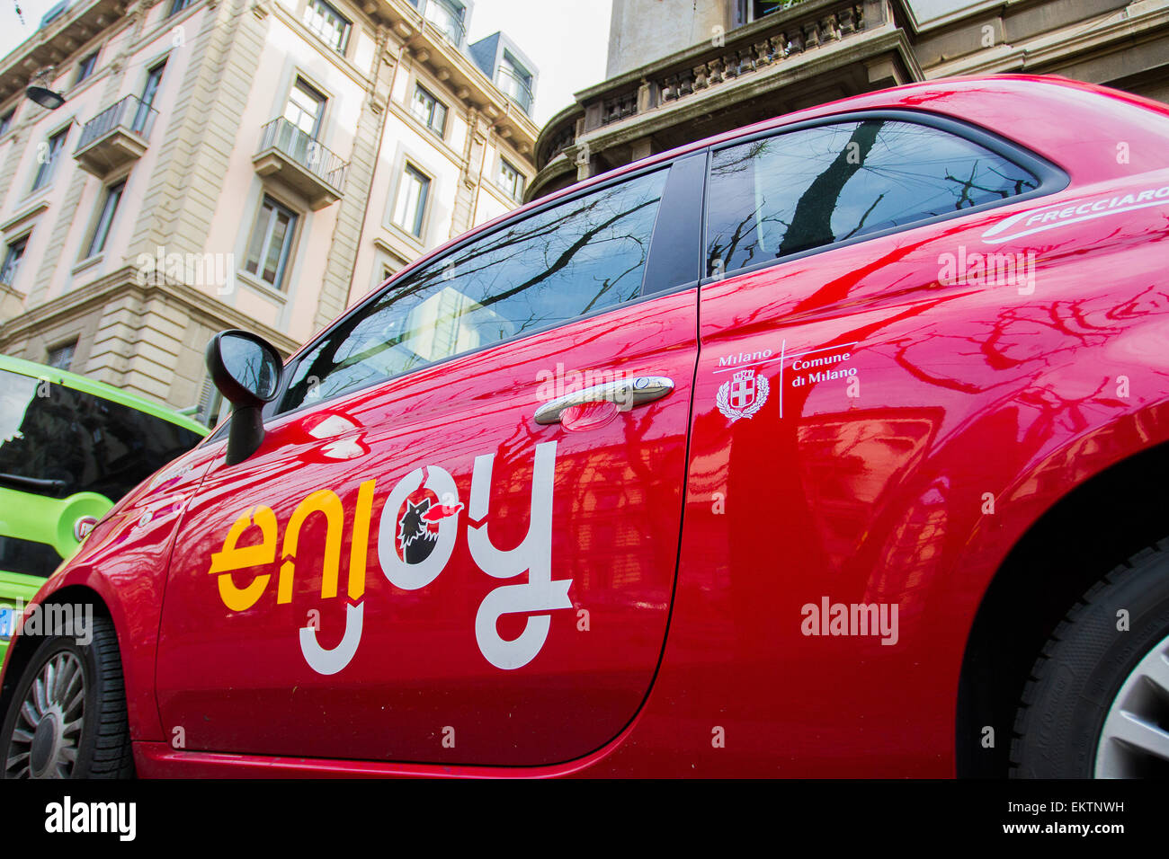 Fiat 500 milan italy hi-res stock photography and images - Alamy
