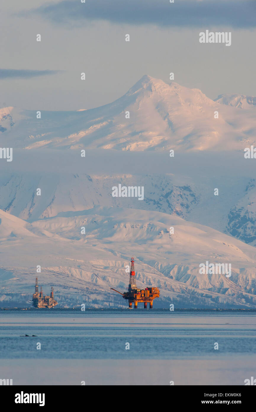 Drilling platform cook inlet hi-res stock photography and images - Alamy
