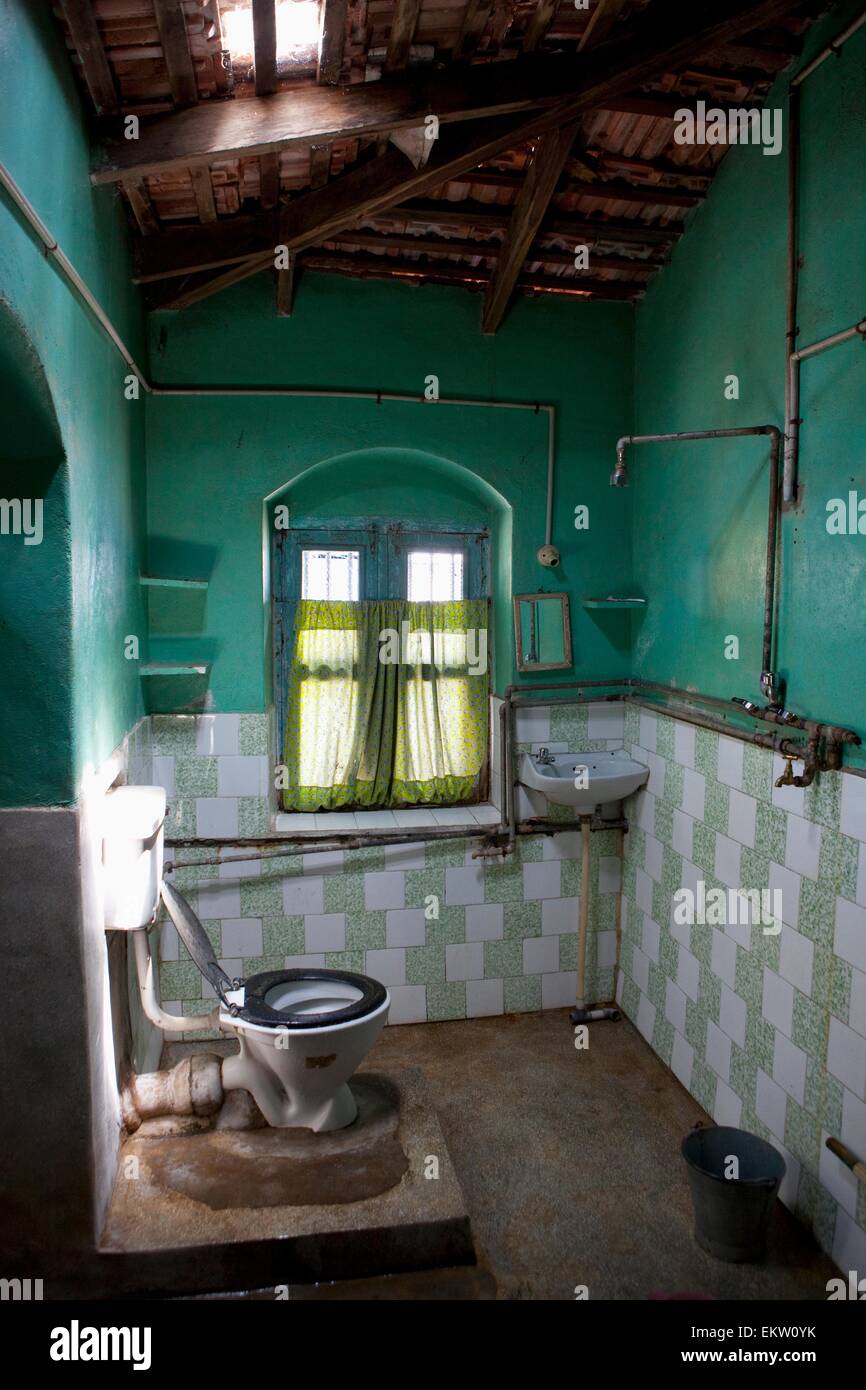 A Bathroom; Sathyamangalam, Tamil Nadu, India Stock Photo - Alamy