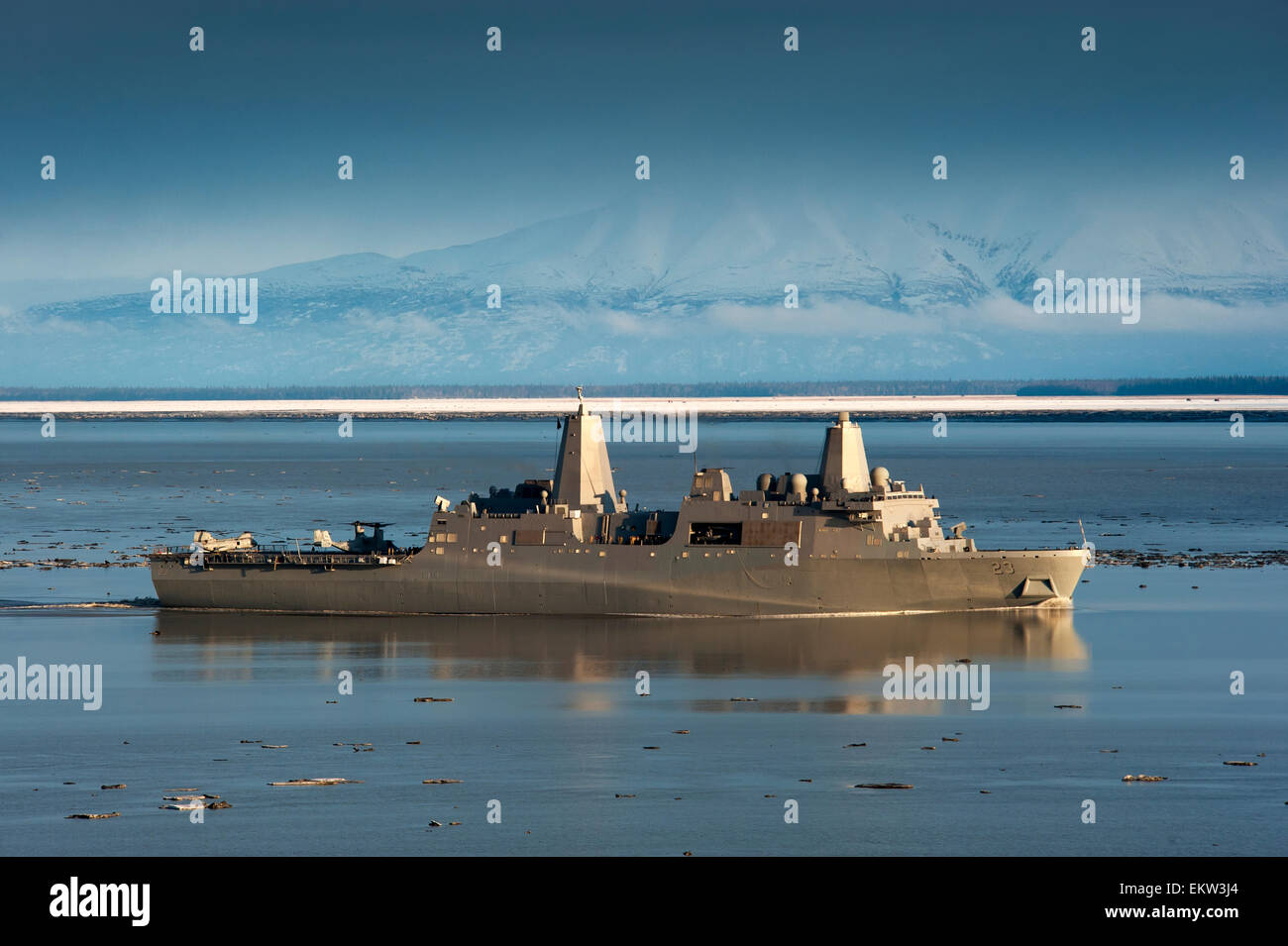 The USS Anchorage arriving in her namesake city to be commissioned ...