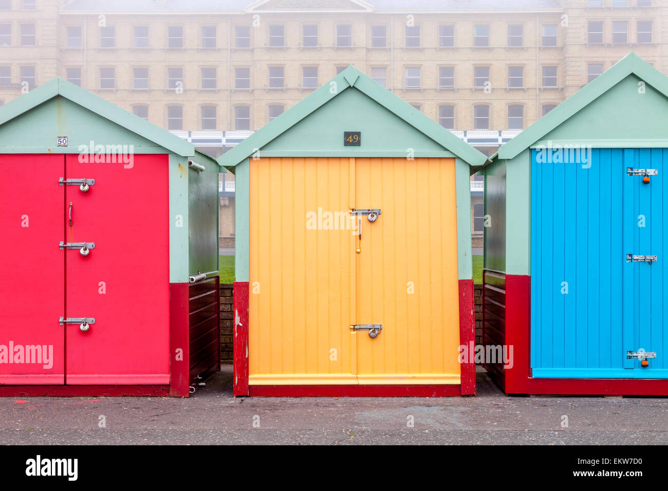 Brighton beach huts hi-res stock photography and images - Alamy