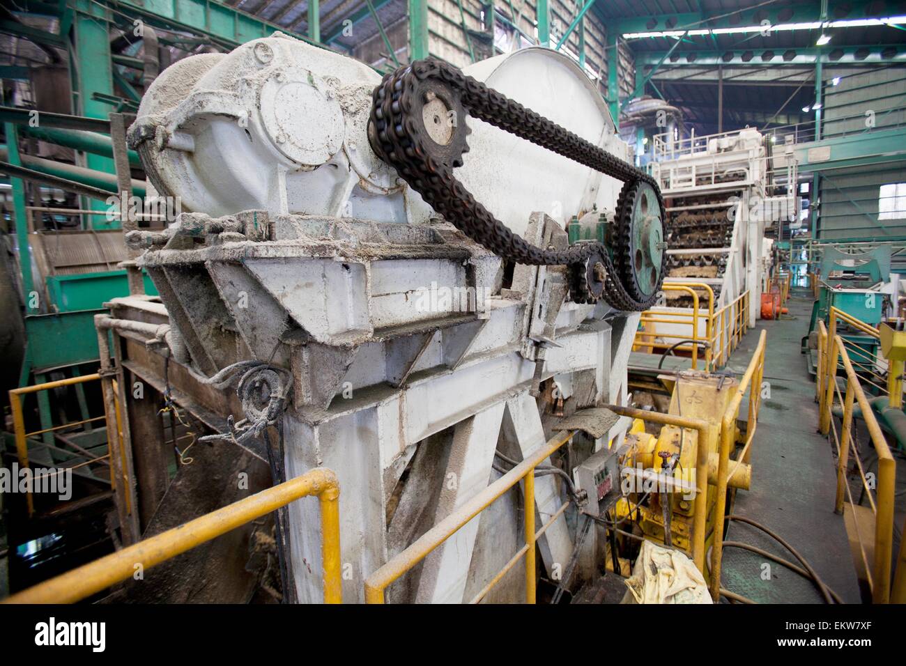 Machinery And Equipment Process Raw Sugar And Molasses From Sugar Cane ...