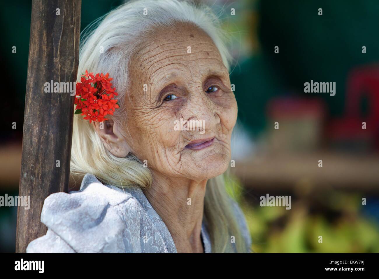 Adult woman philippines senior hi-res stock photography and images - Alamy
